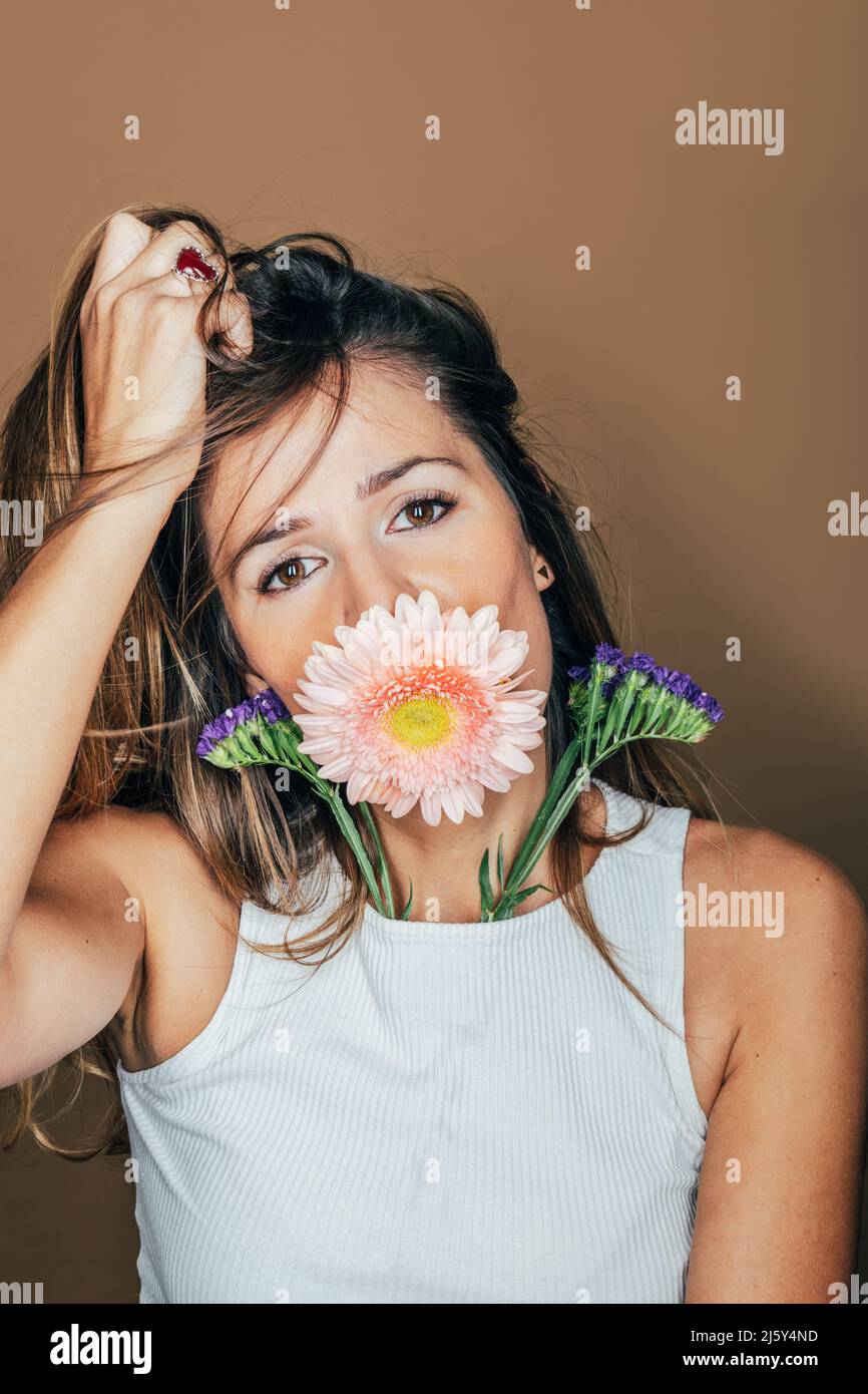 Petal gaze hi-res stock photography and images - Alamy