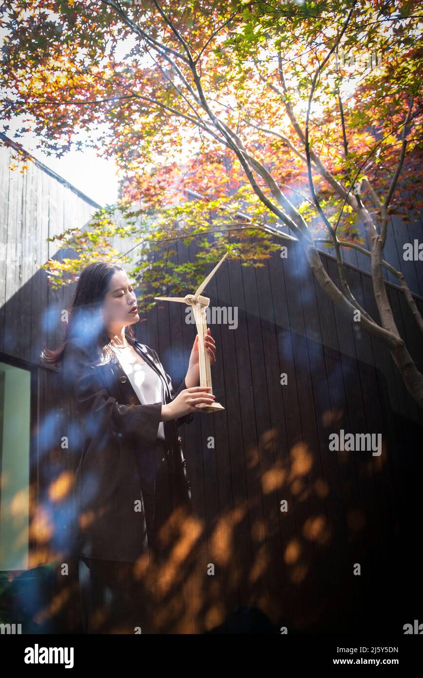 Woman engineer holding green hi-res stock photography and images - Alamy