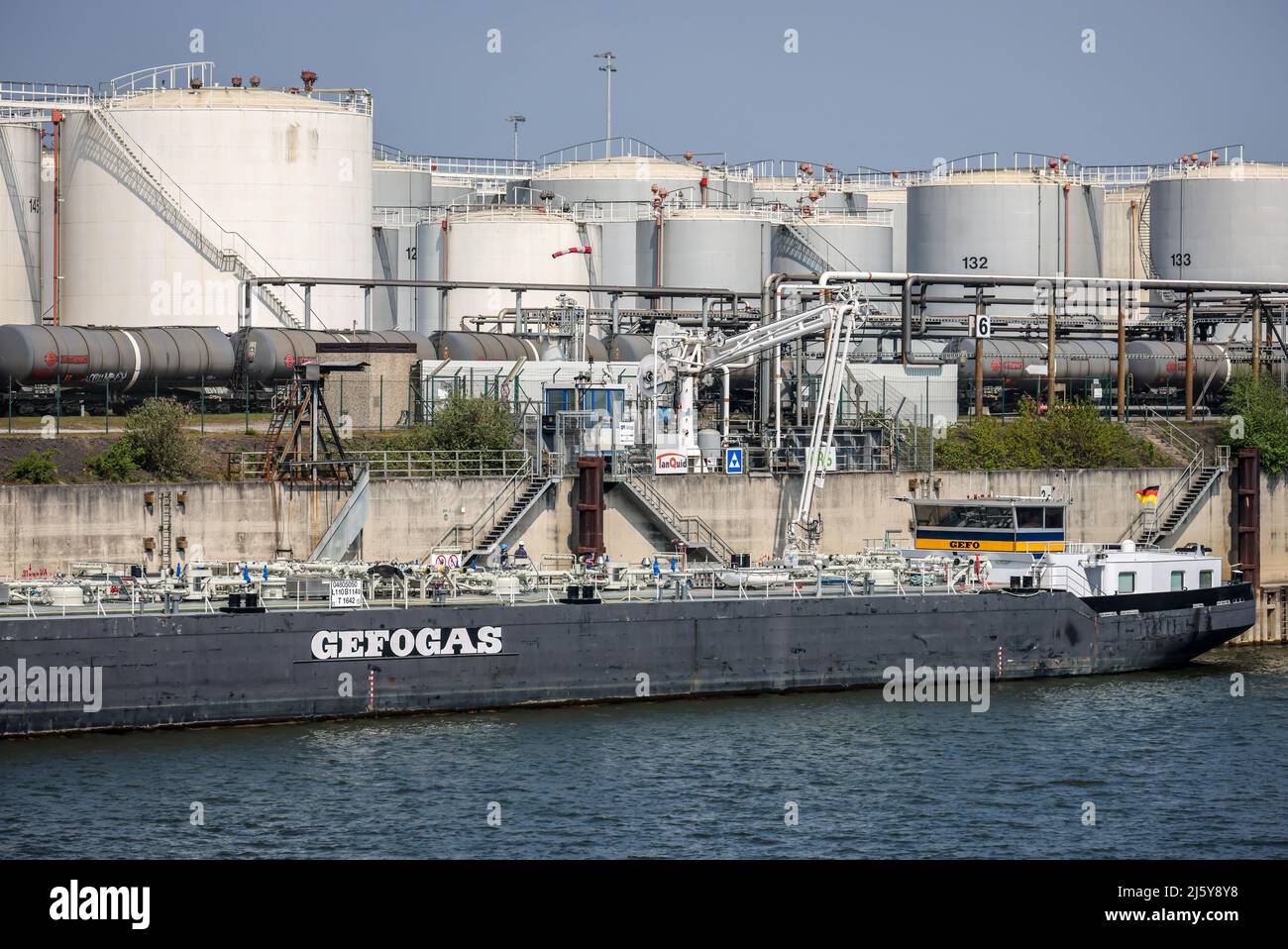 Tanquid tank farm for mineral oil products hi-res stock photography and ...