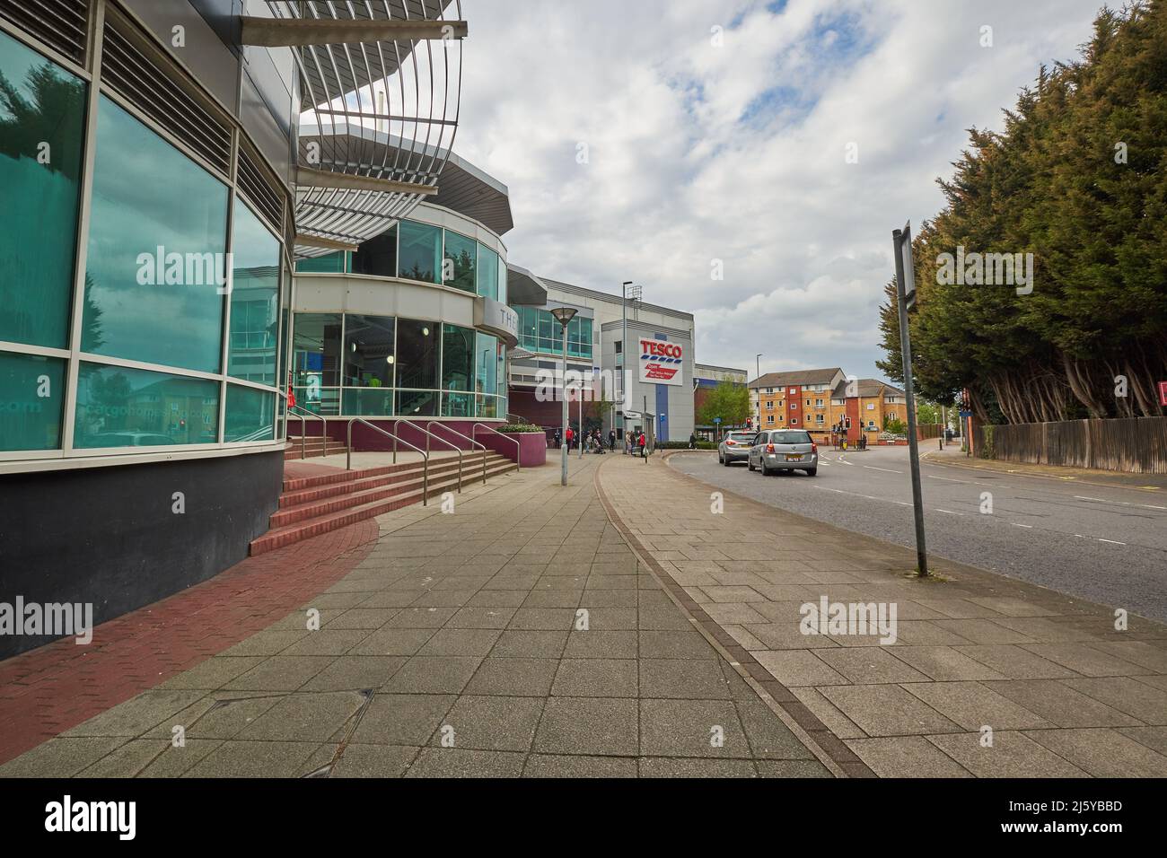 Modern supermarket building facade Stock Photo - Alamy