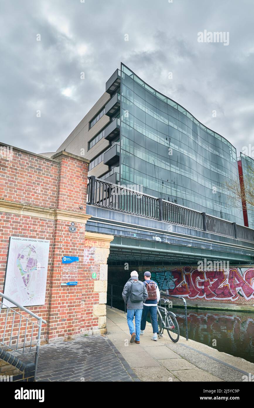 The Guardian and Observer newspaper offices in the Kings Place building ...