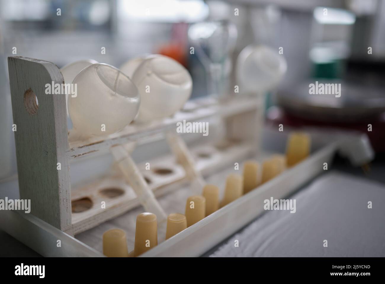 Empty podium glass with glass geometric platform. science laboratory ...