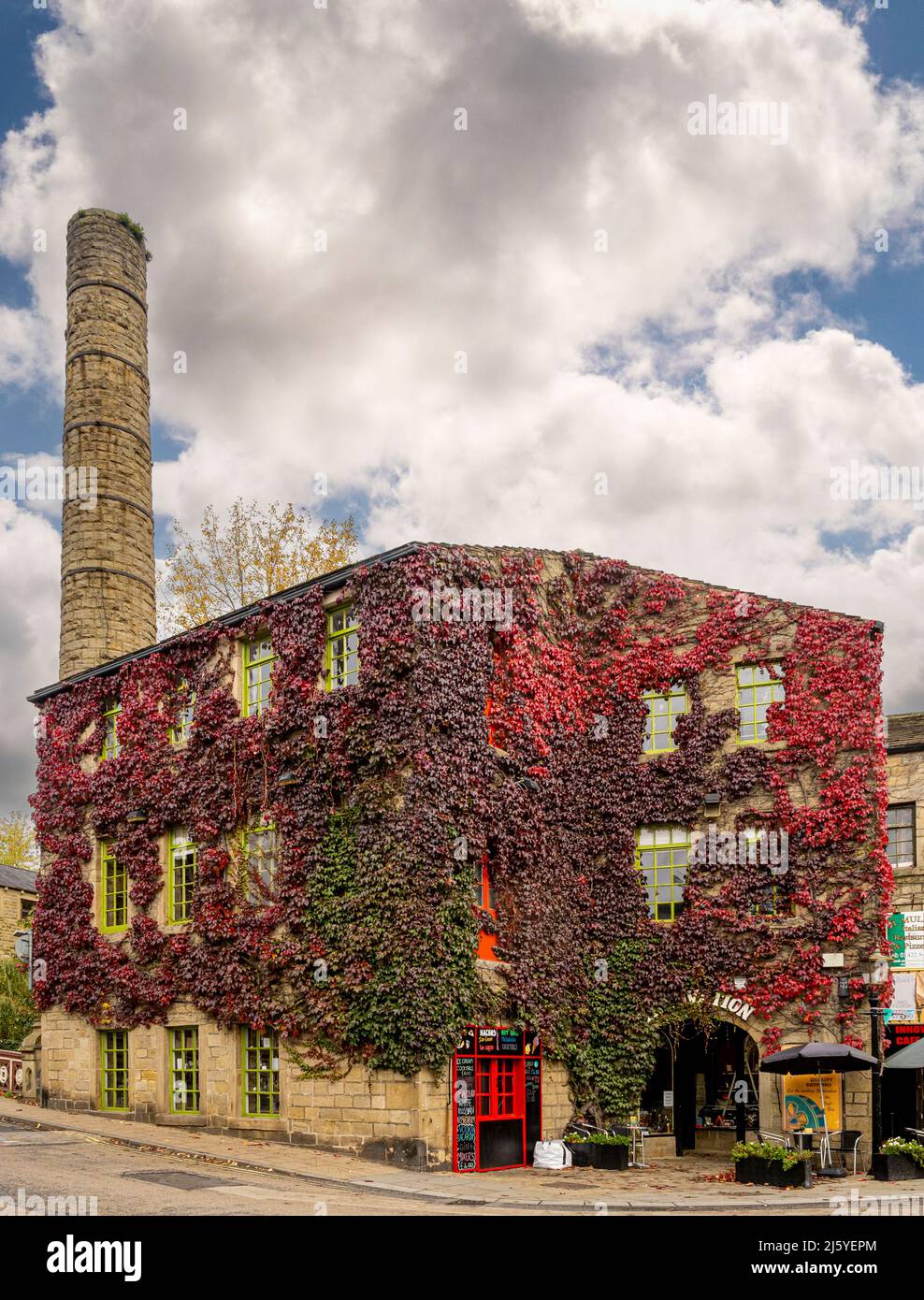 Innovation in hebden bridge mill hi-res stock photography and images ...