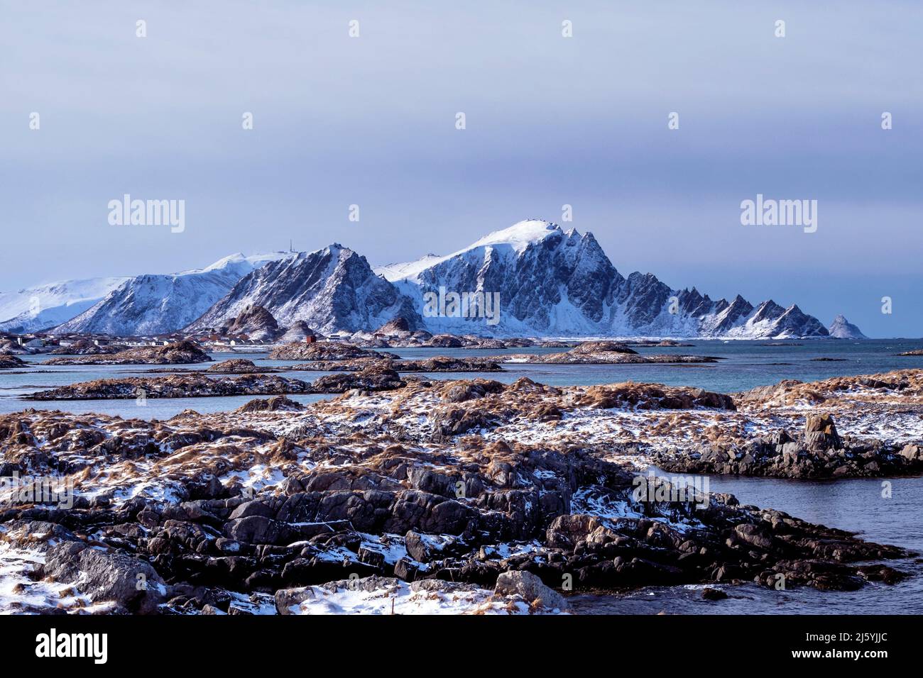 Rocky coastal landscape hi-res stock photography and images - Alamy