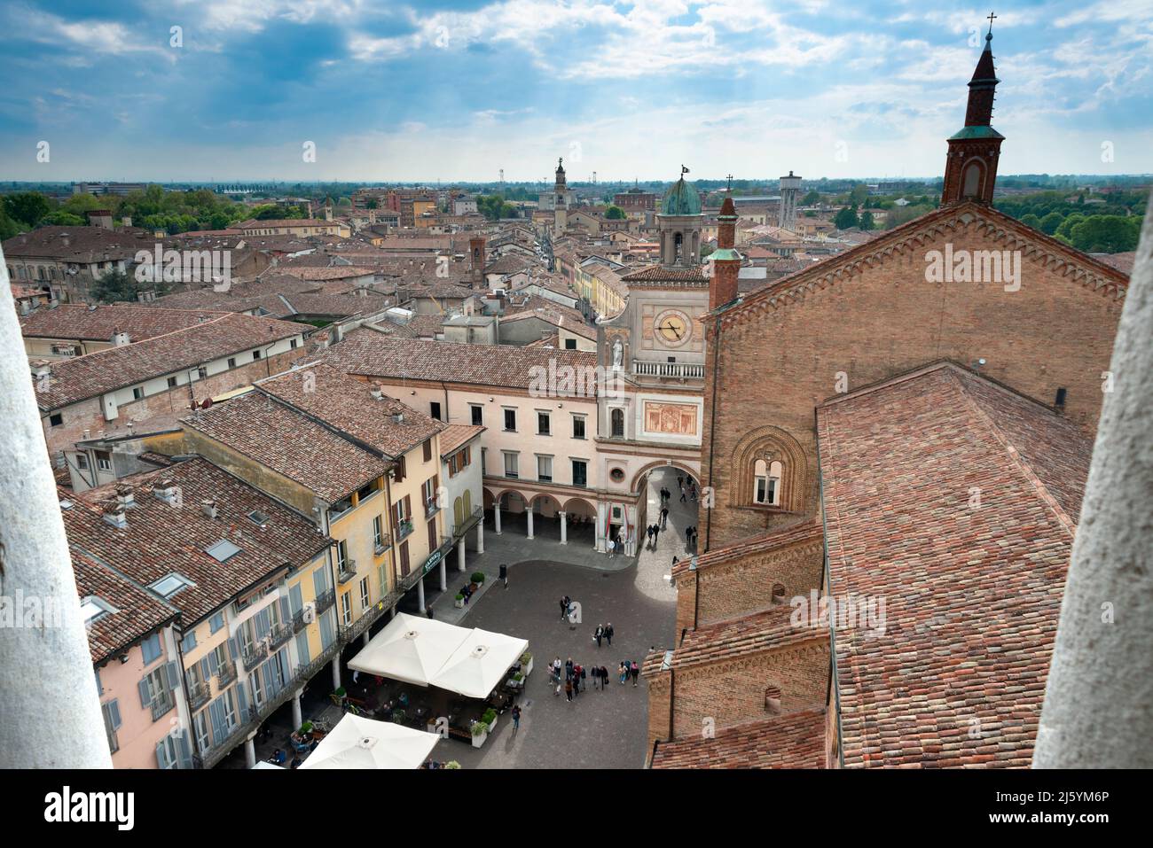 Torrazzo clock tower hi-res stock photography and images - Alamy