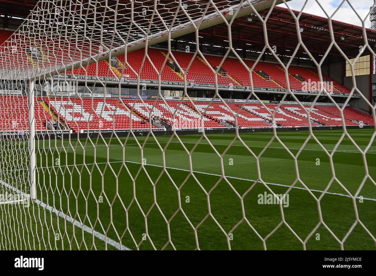 Oakwell stadium general hi-res stock photography and images - Alamy