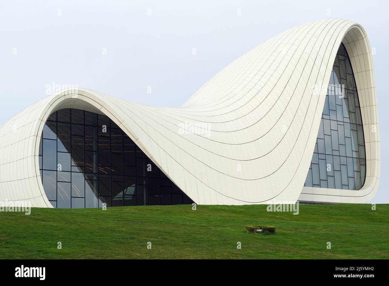 Heydar Aliyev Center, (designed by Iraqi-British architect Zaha Hadid ...
