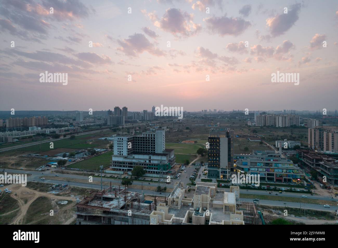 Noida skyline hi-res stock photography and images - Alamy
