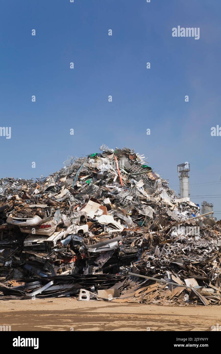 Metal recycling scrap metal compacted hi-res stock photography and ...