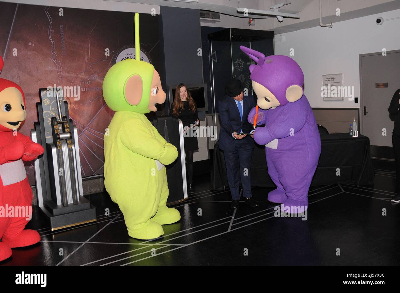 The Teletubbies visit the Empire State Building to celebrate their 25th ...