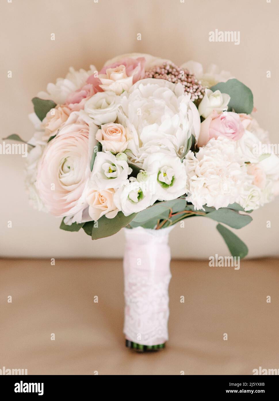 Rosy bouquet hi-res stock photography and images - Alamy