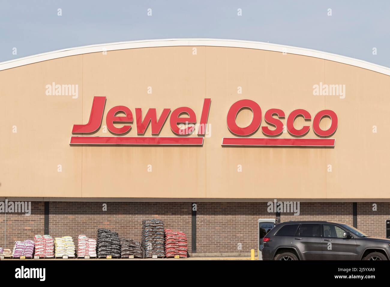Chicago - Circa April 2022: Jewel Osco grocery store. Jewel Osco is a ...