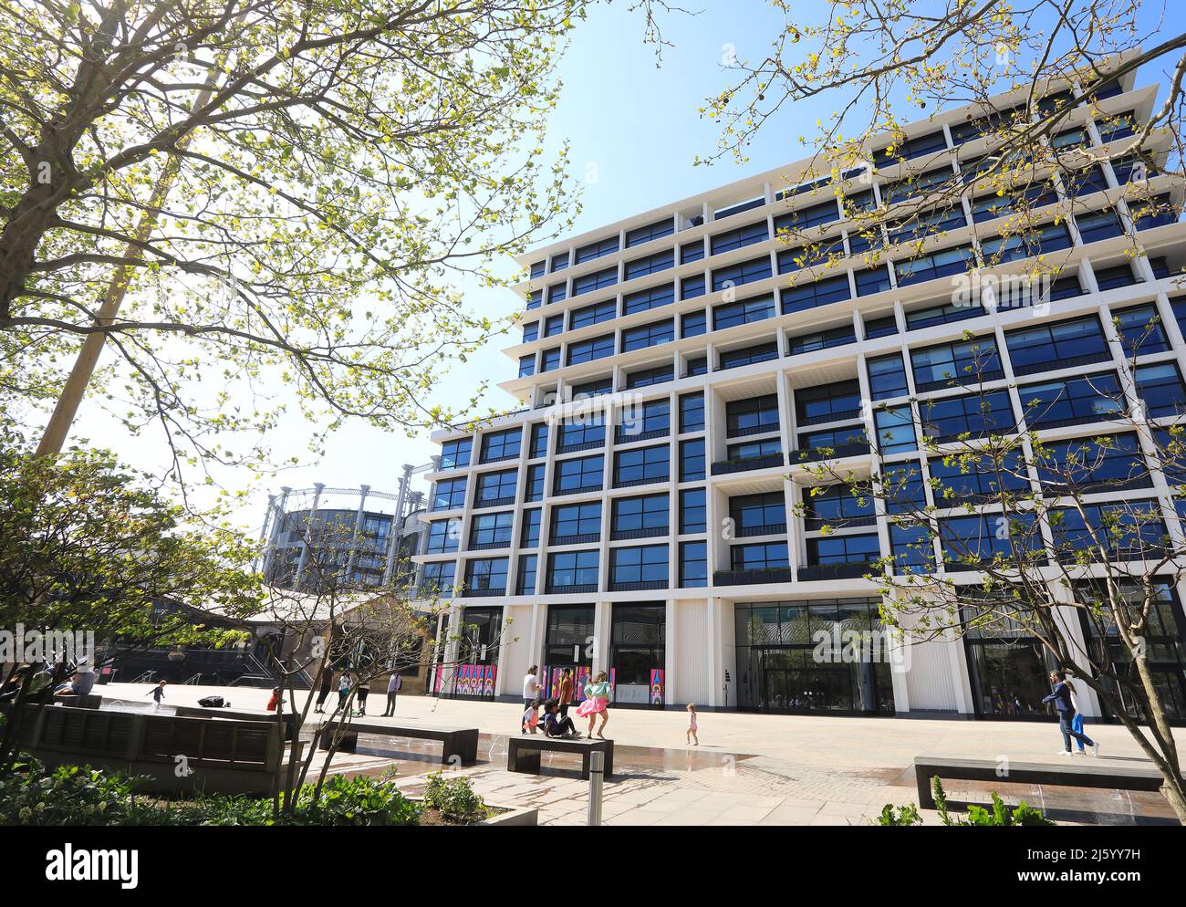 Meta kings cross hi-res stock photography and images - Alamy