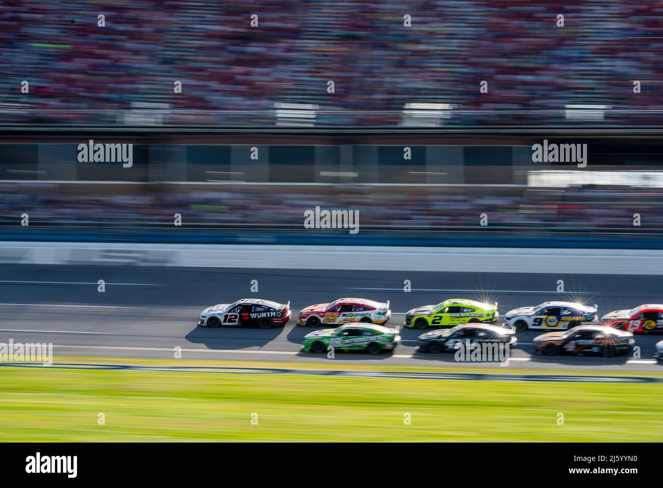 Lincoln, AL, USA. 25th Apr, 2022. Ryan Blaney races for position for ...