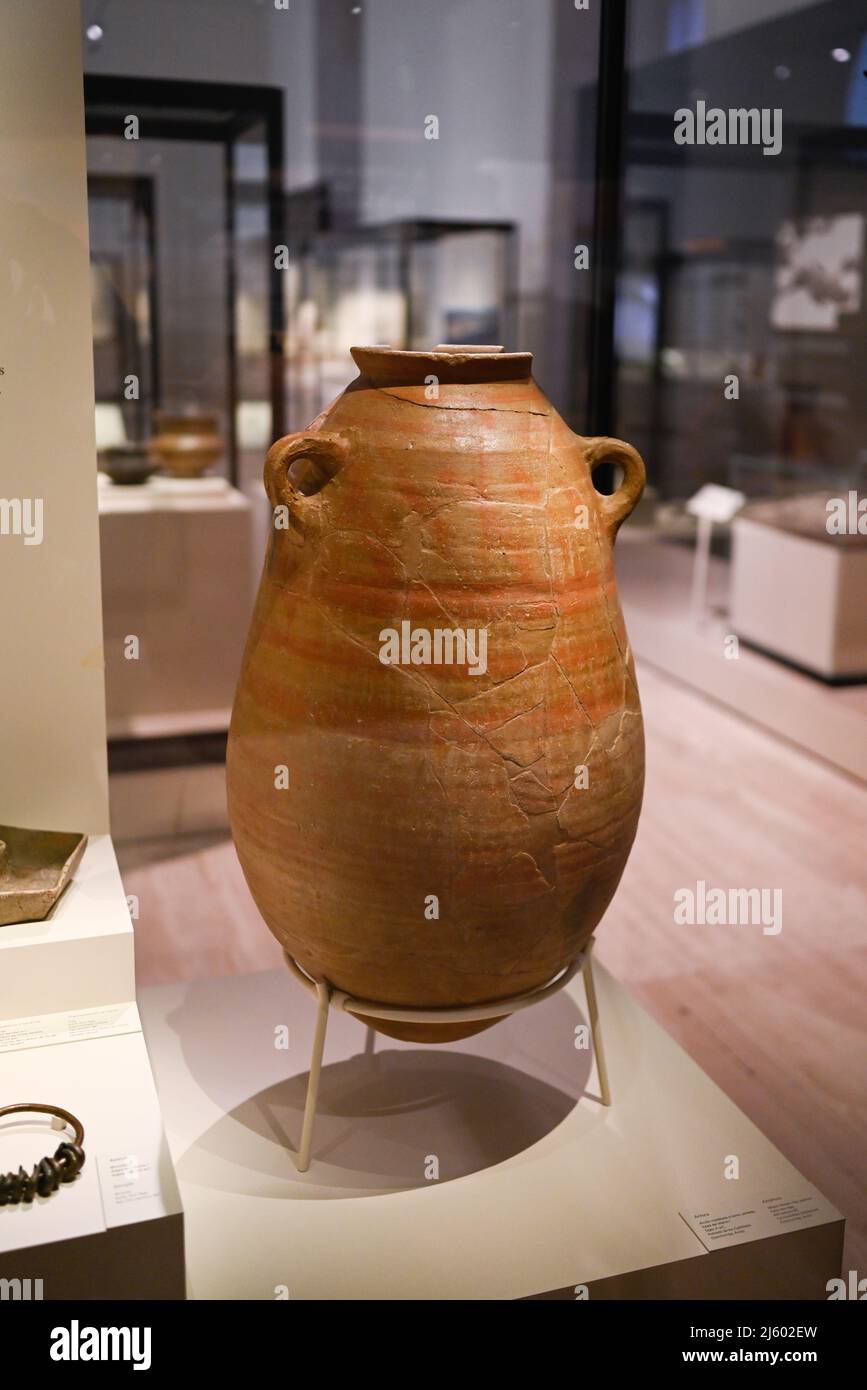 Painted clay amphora. Castro de Los Castillejos, Spain. The National ...