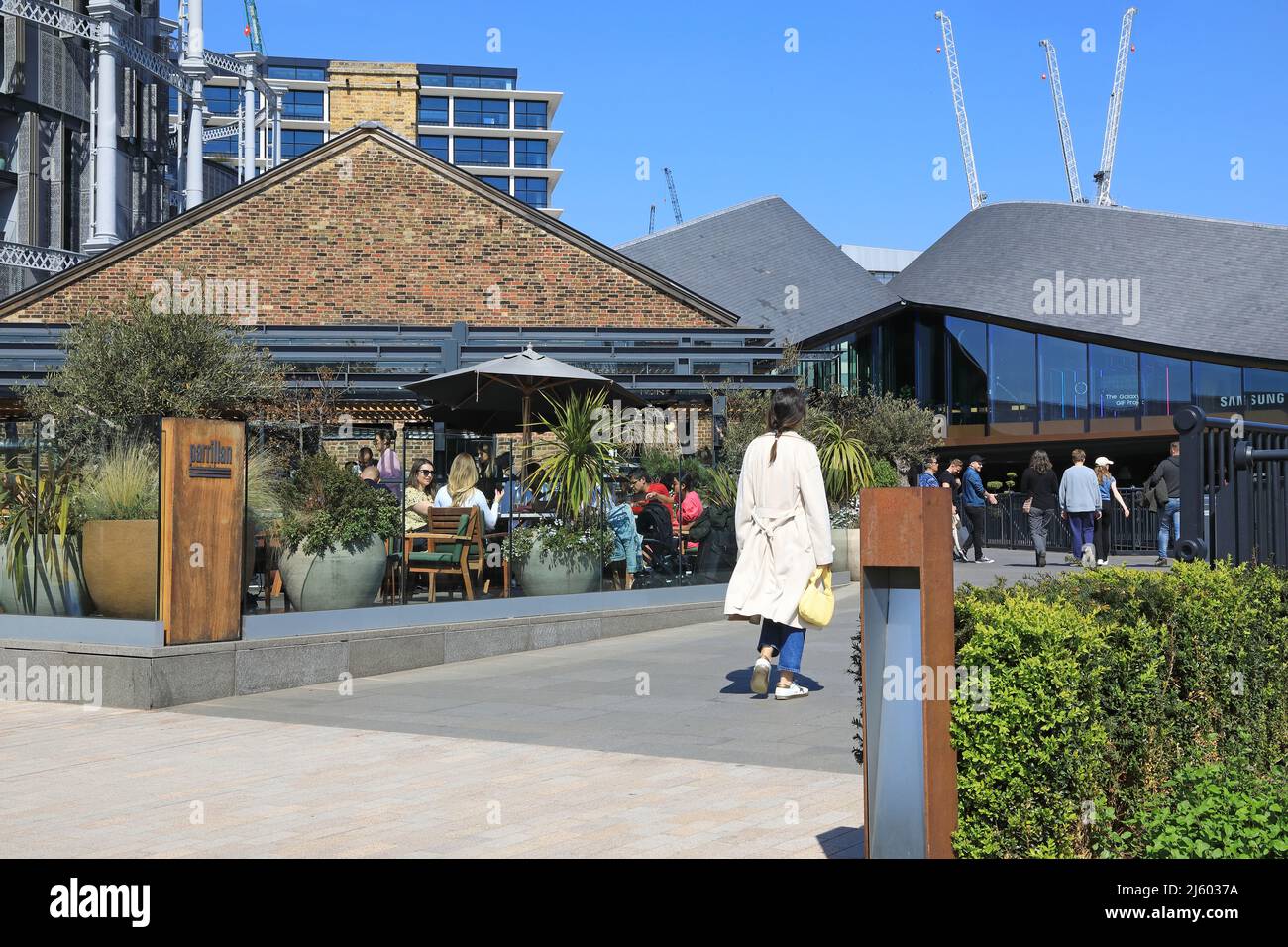 Al fresco dining at Parillan restaurant in Coal Drops Yard, in spring ...