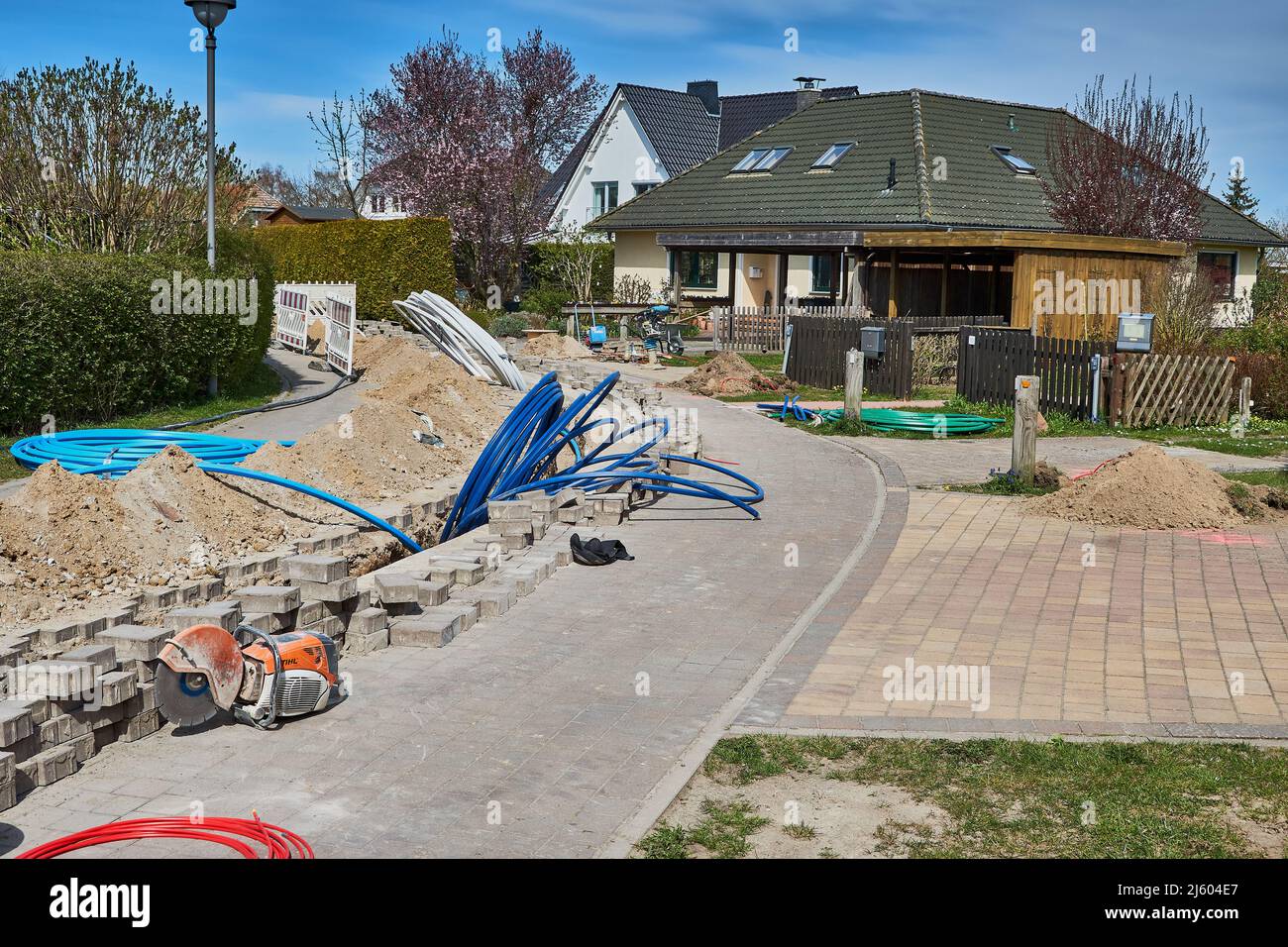 Fiber broadband construction hi-res stock photography and images - Alamy