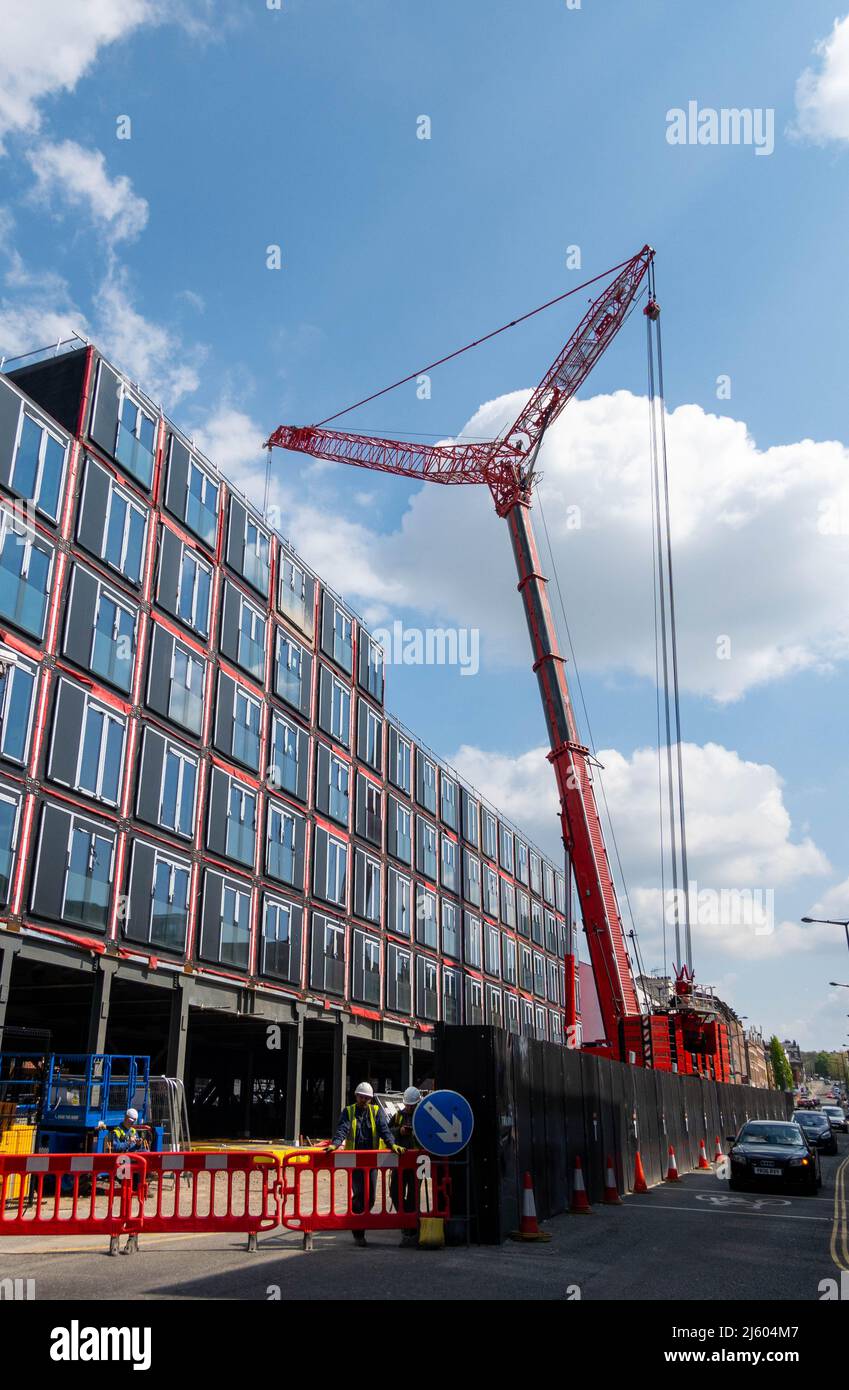 Giant crane on Duke Street in Liverpool Stock Photo - Alamy