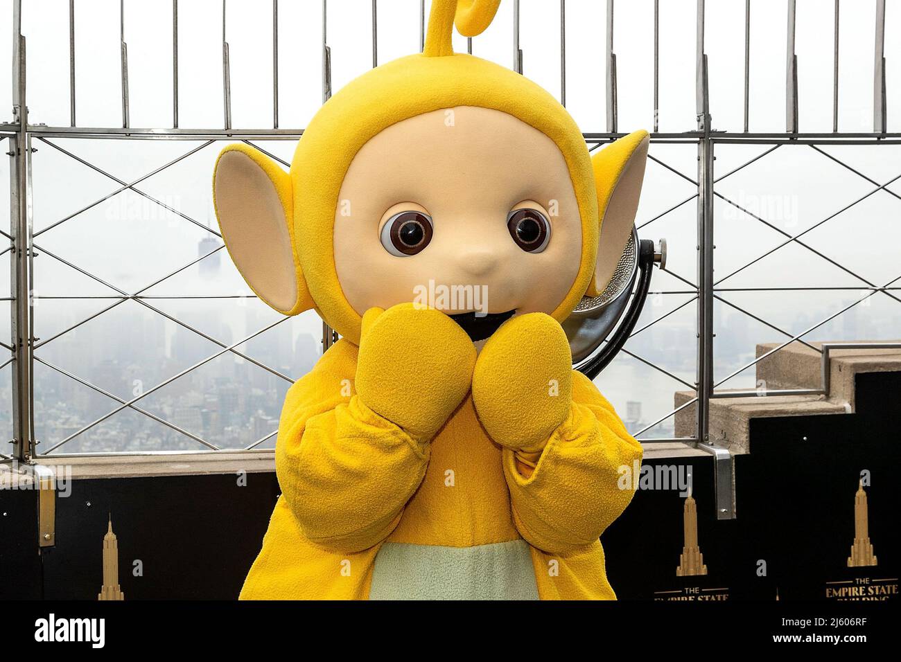 Teletubbies, Laa-Laa Wears Funny Underpants!🐕 Veja se o jogo Big Win ...