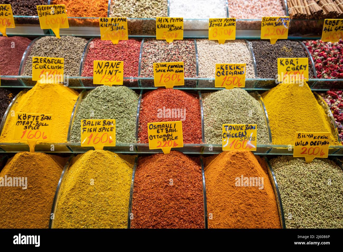 Egyptian Spice Bazaar Istanbul, Turkey Stock Photo - Alamy