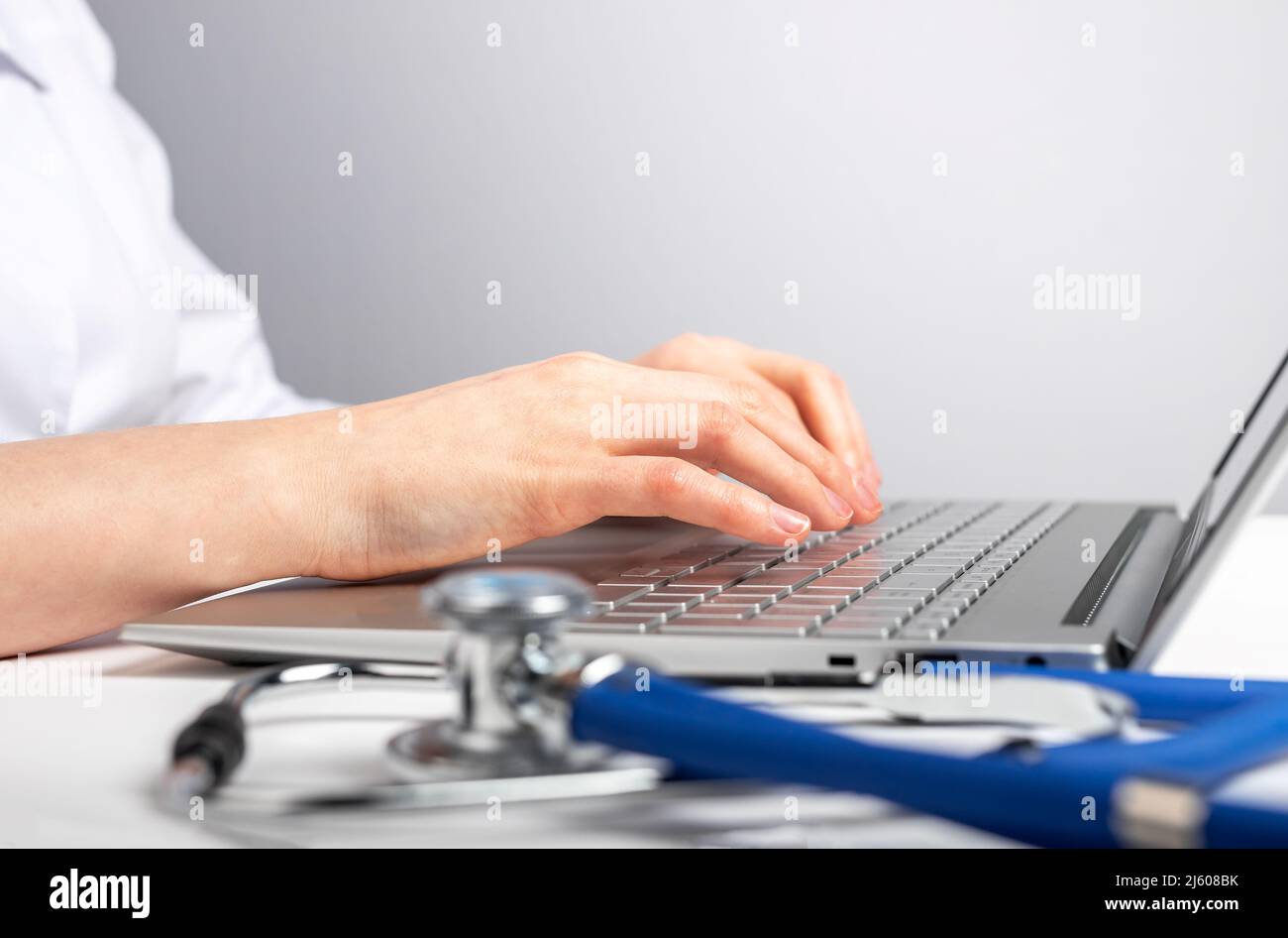 Doctor taking notes telehealth hi-res stock photography and images - Alamy
