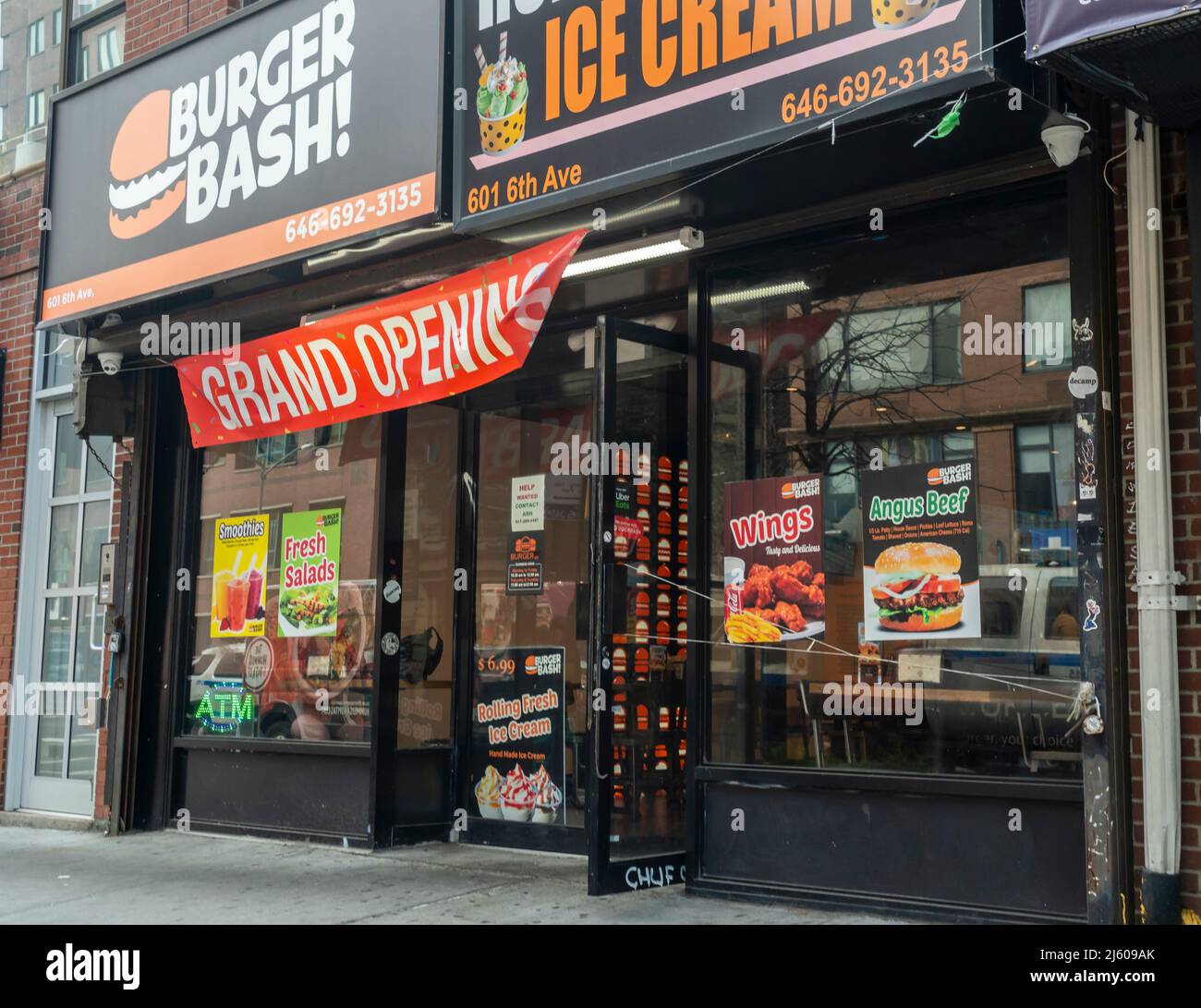Grand opening sign usa hi-res stock photography and images - Alamy