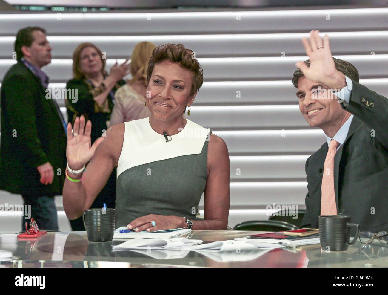 Abc news anchor hi-res stock photography and images - Alamy