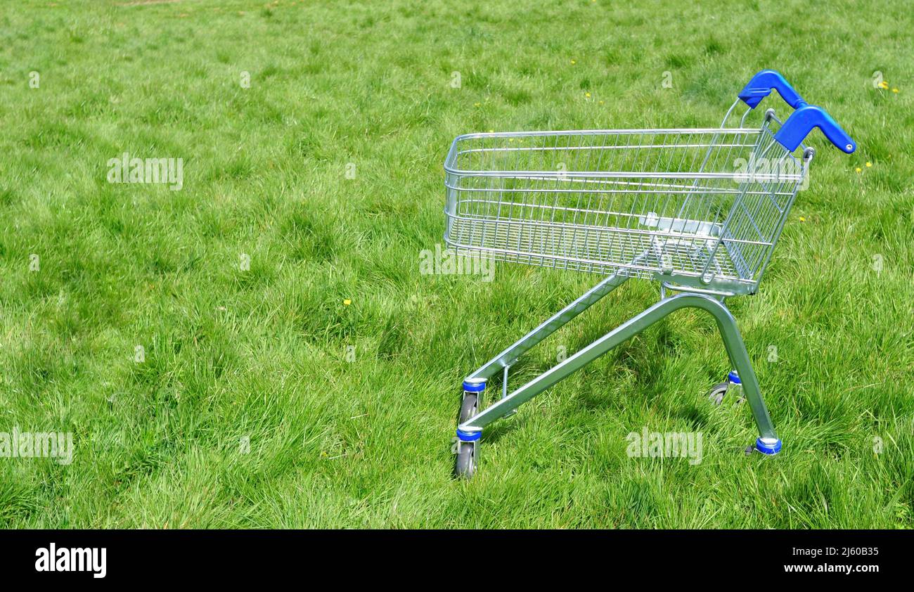 Empty shopping cart diet hi-res stock photography and images - Alamy