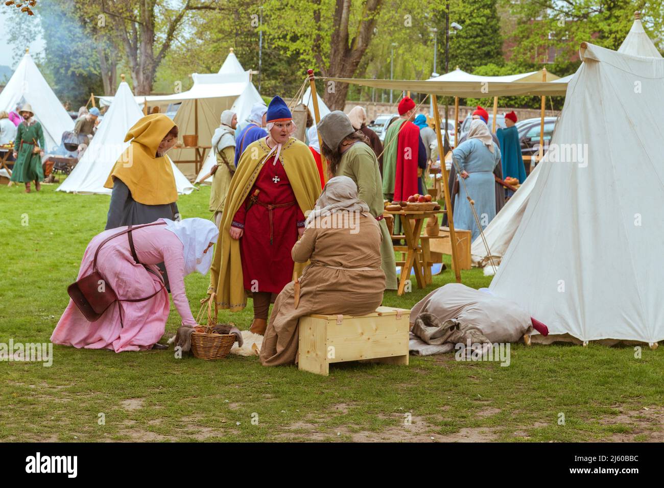 Anglo saxon clothing hi-res stock photography and images - Alamy