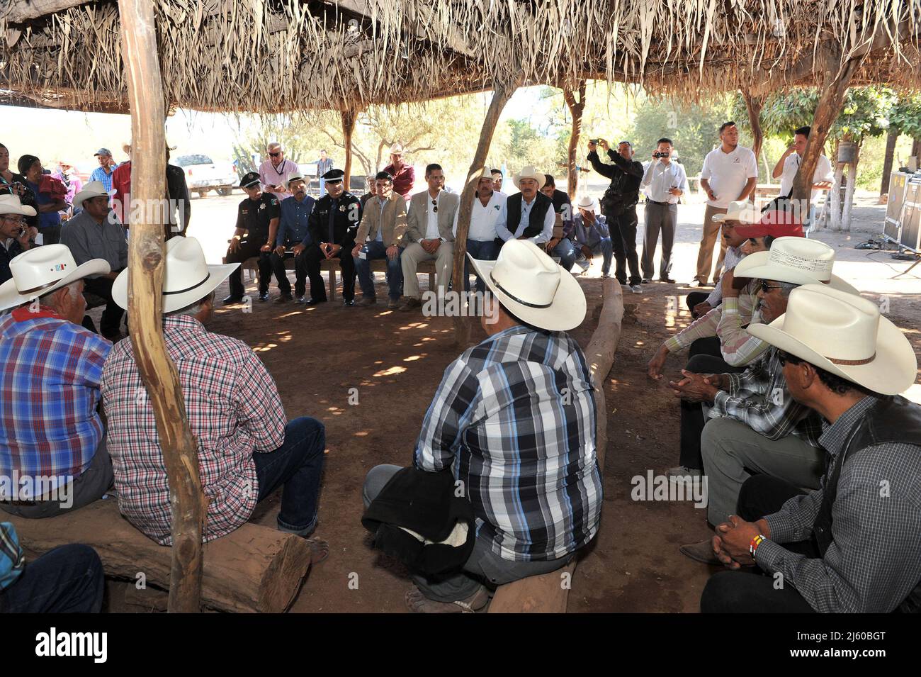 Signing of the government of Sonora with the Yaqui tribe to lift the ...