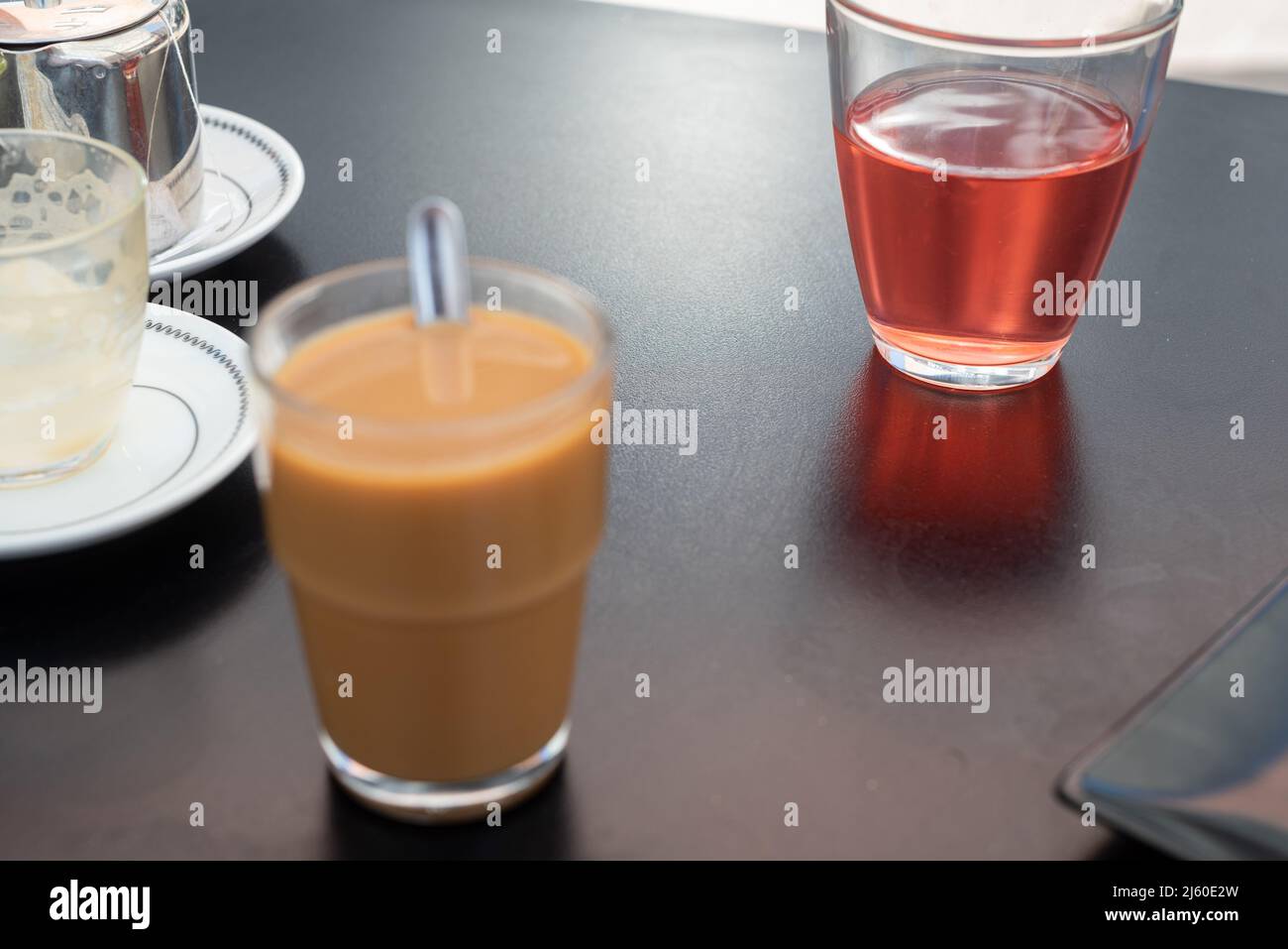 Terrace coffee shop hi-res stock photography and images - Alamy