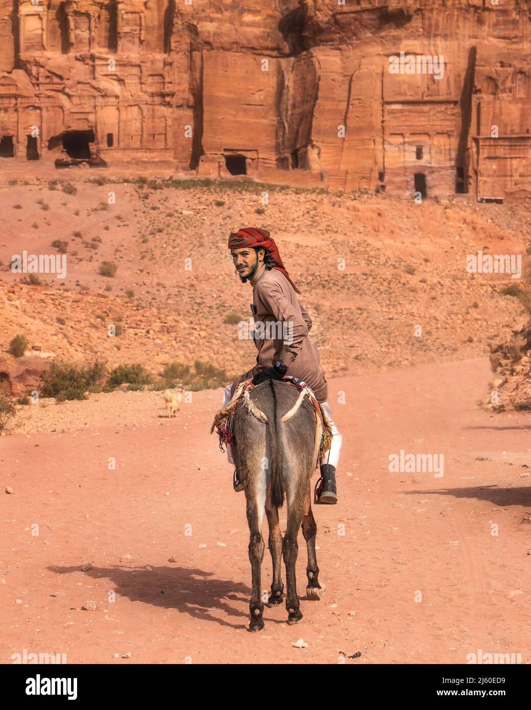 THE BEDUL BEDOUIN TRIBE ONE OF THE HUWAITAT TRIBES WHO LIVED IN PETRA ...