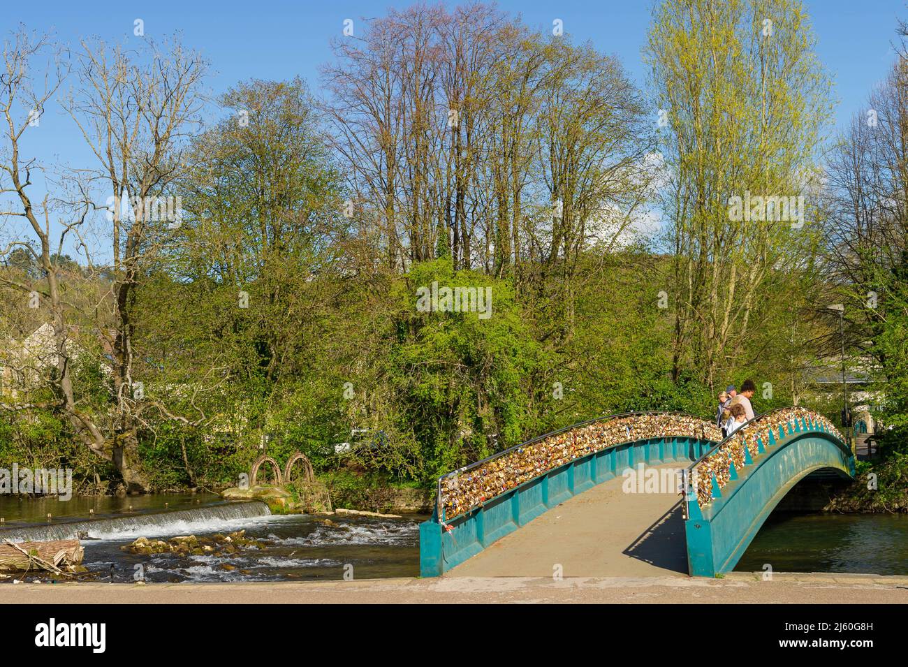 Weir Bridge over the River Wye, Bakewell, Derbyshire, England Stock ...