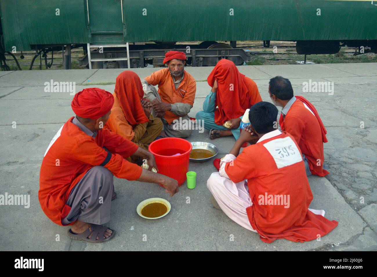 Pakistani volunteers hi-res stock photography and images - Alamy