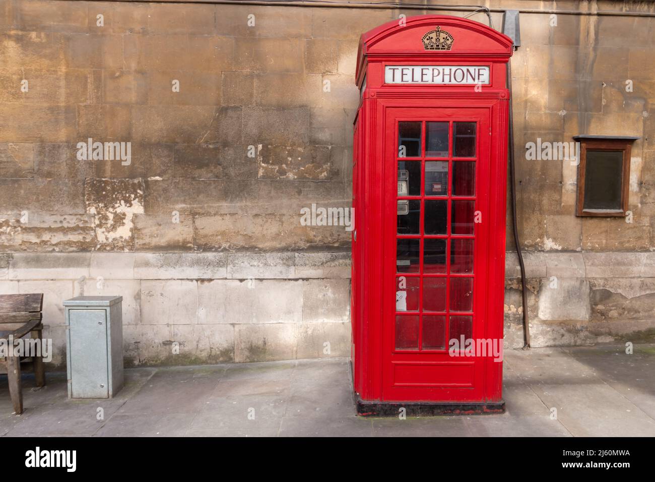 A classic British red telephone box Stock Photo - Alamy