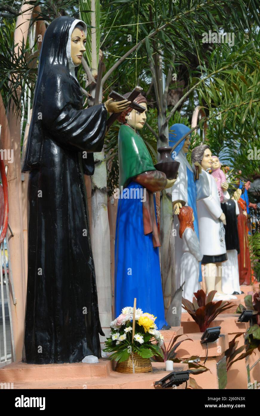 Statues of Religious figures, Sacred Heart Seminary and Shrine Church ...