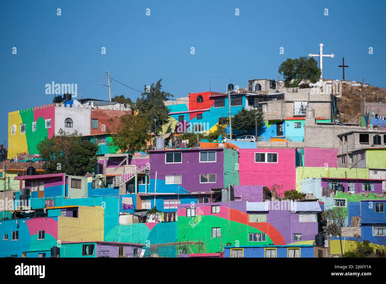 Macromural in Pachuca de Soto - Colorful buildings in Cubitos district ...