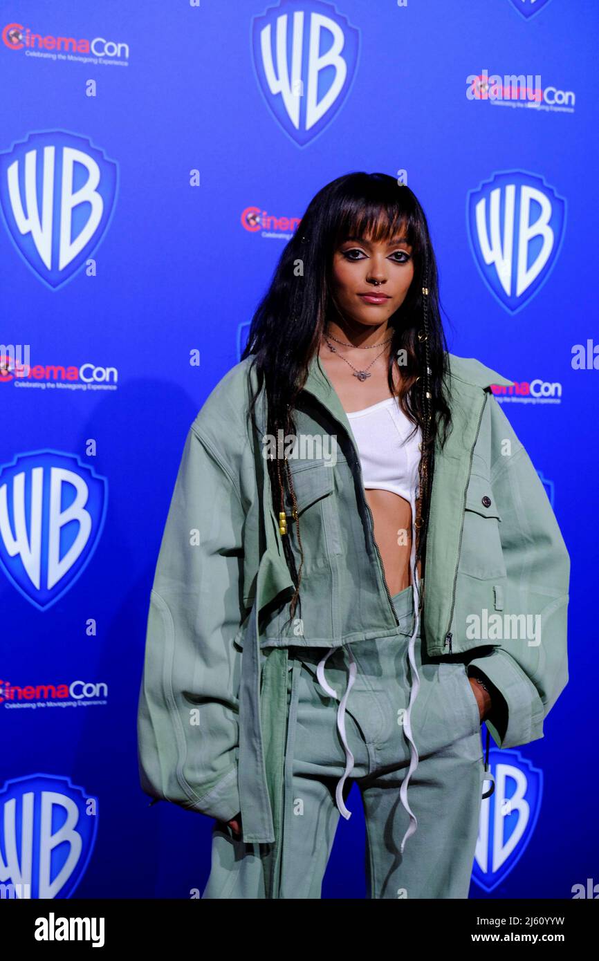 Swindell actress hi-res stock photography and images - Alamy