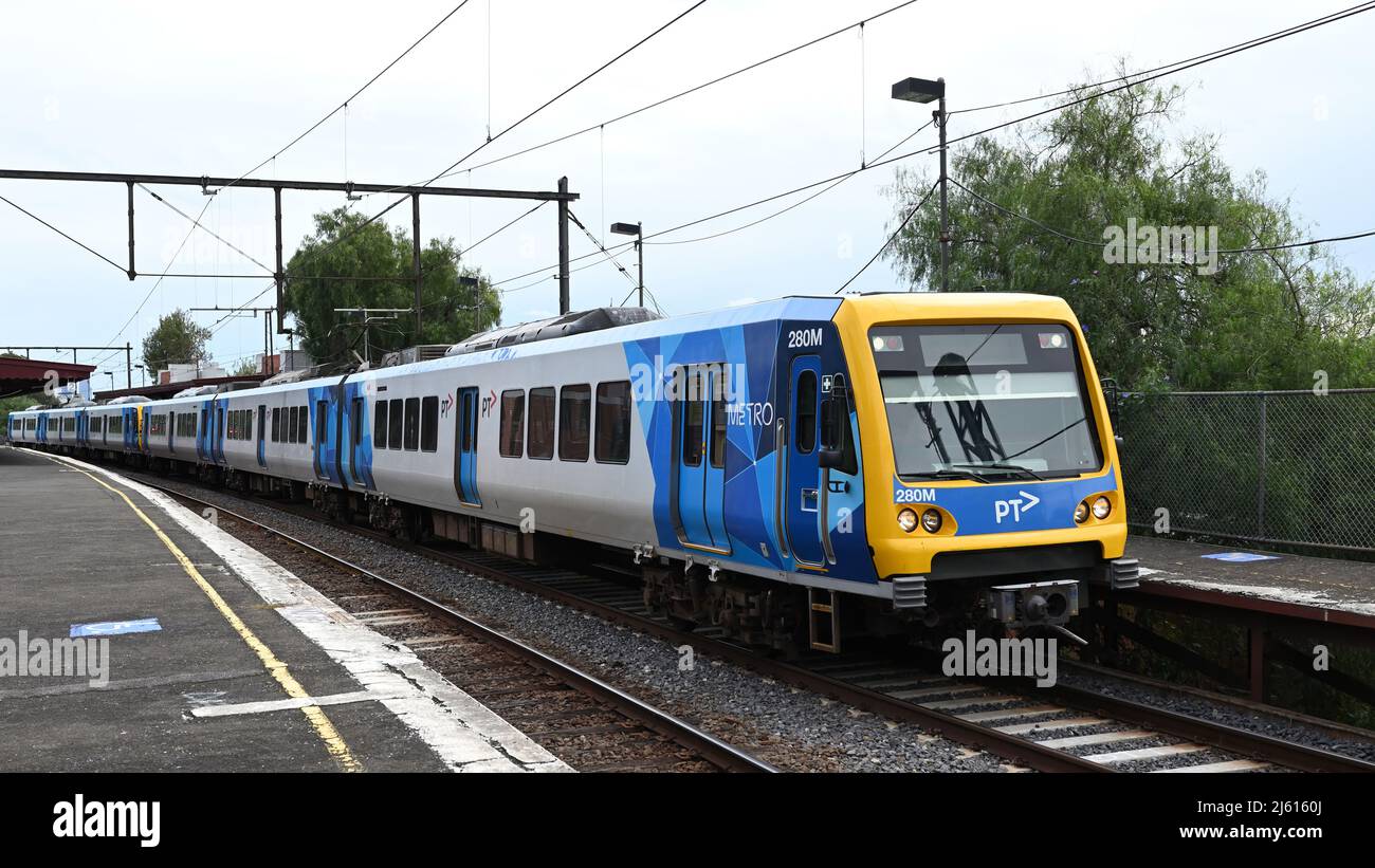 Metro Trains Melbourne X'Trapolis, with contemporary PTV livery and ...