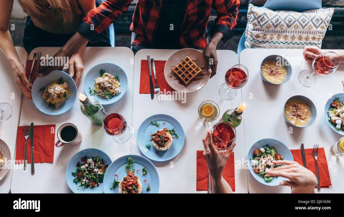 Eating top view hi-res stock photography and images - Alamy