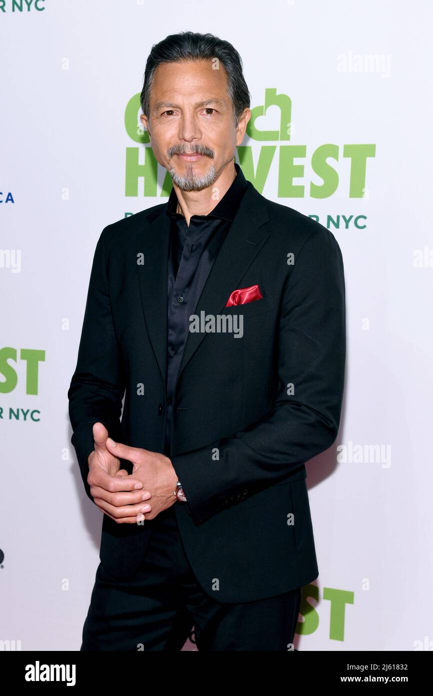 Benjamin Bratt 2022