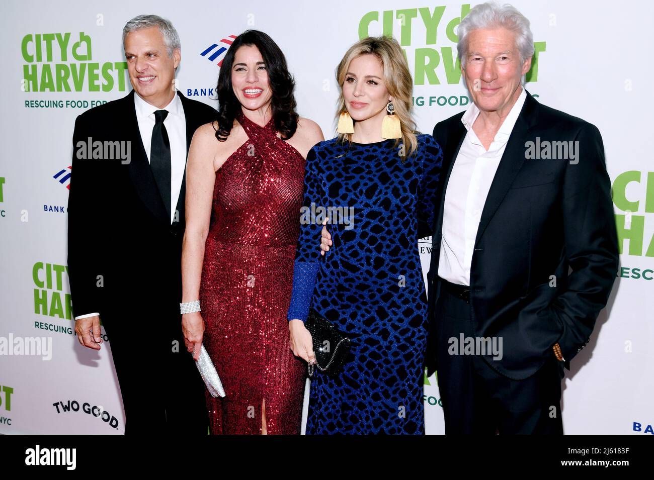 New York, NY, April 26, 2022. (L-R) Honoree Chef Eric Ripert, Sandra ...