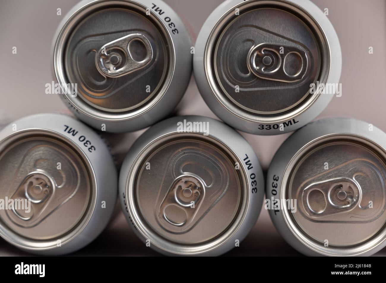 330 ml cans hi-res stock photography and images - Alamy