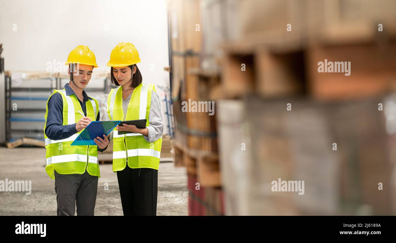 Port worker checking cargo hi-res stock photography and images - Alamy
