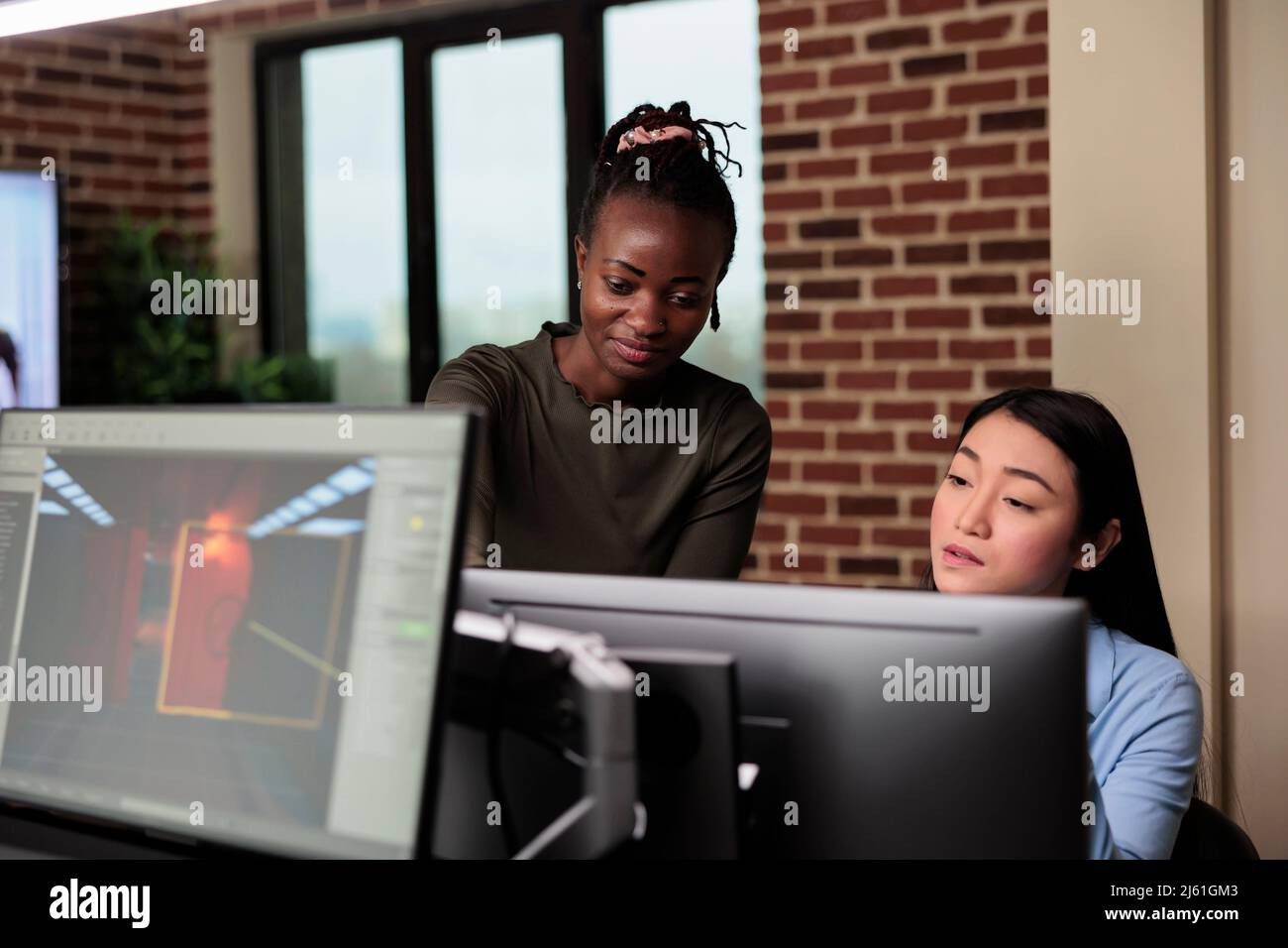 Developer models hi-res stock photography and images - Alamy