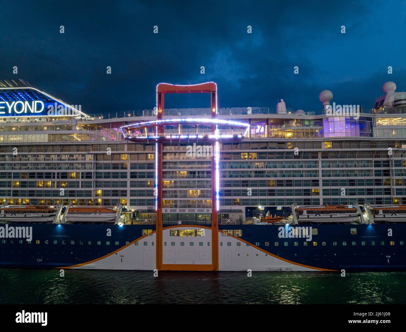 Celebrity Beyond cruise ship on way to Southampton, Celebrity Beyond ...