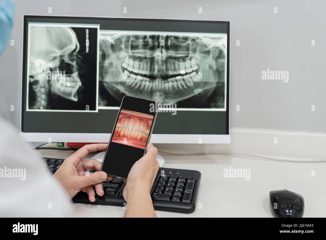 Mobile dental surgery hi-res stock photography and images - Alamy