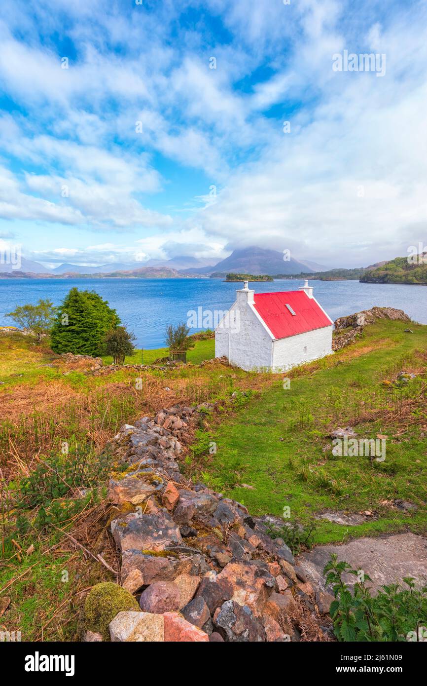 Cottage with red roof by Loch Shieldaig, Scotland Stock Photo - Alamy
