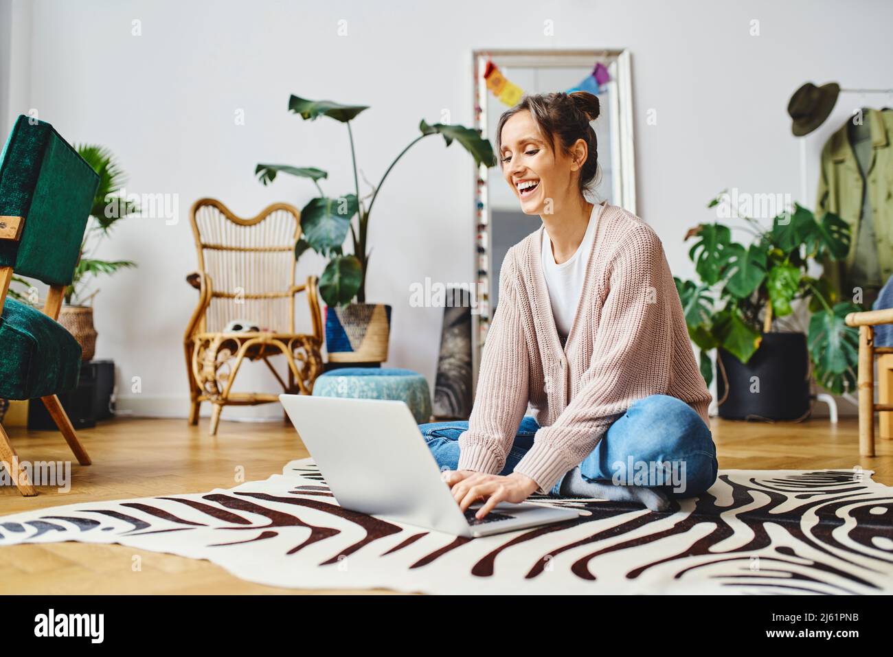 Working ground view hi-res stock photography and images - Alamy