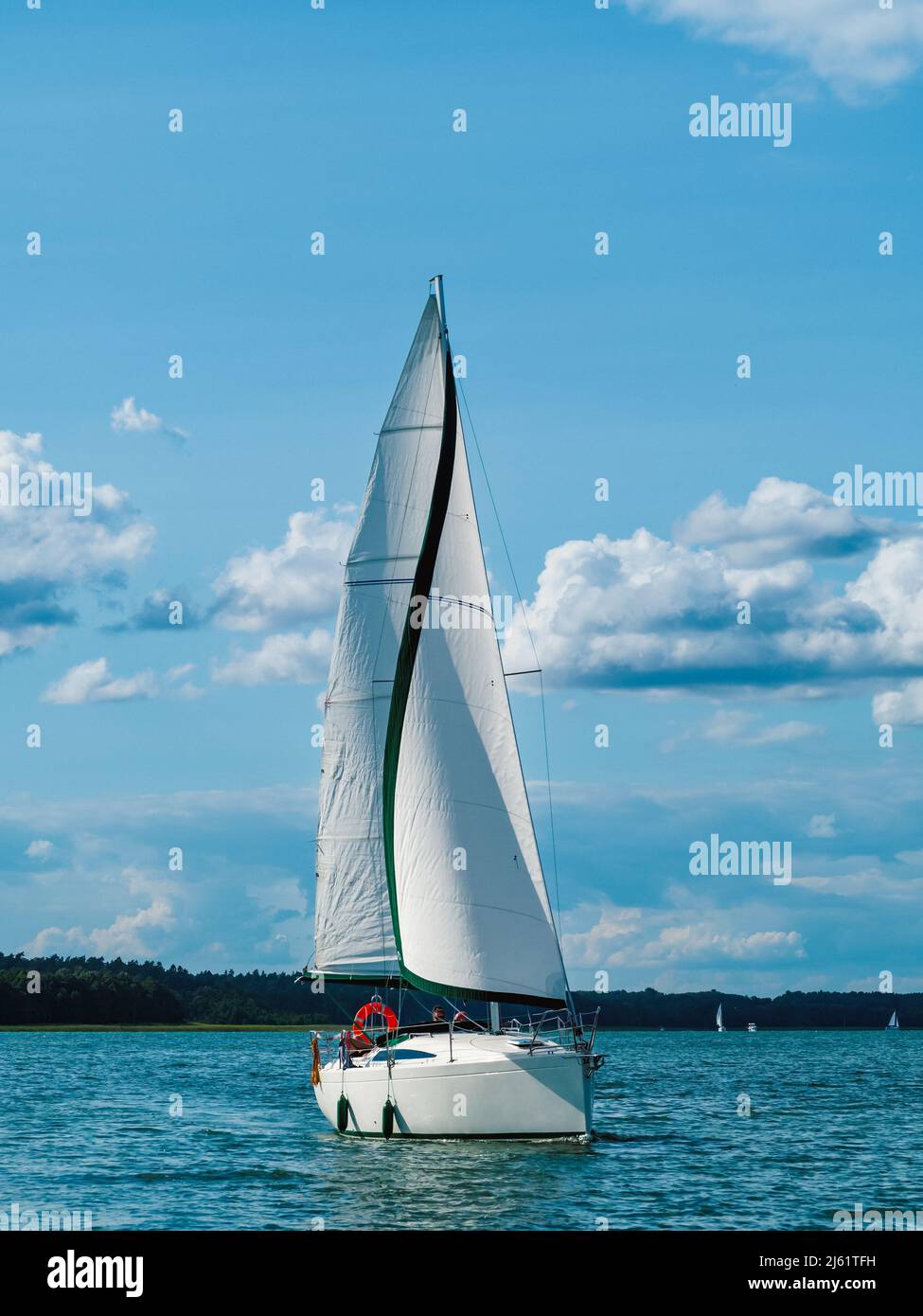 One sailing yacht hi-res stock photography and images - Alamy